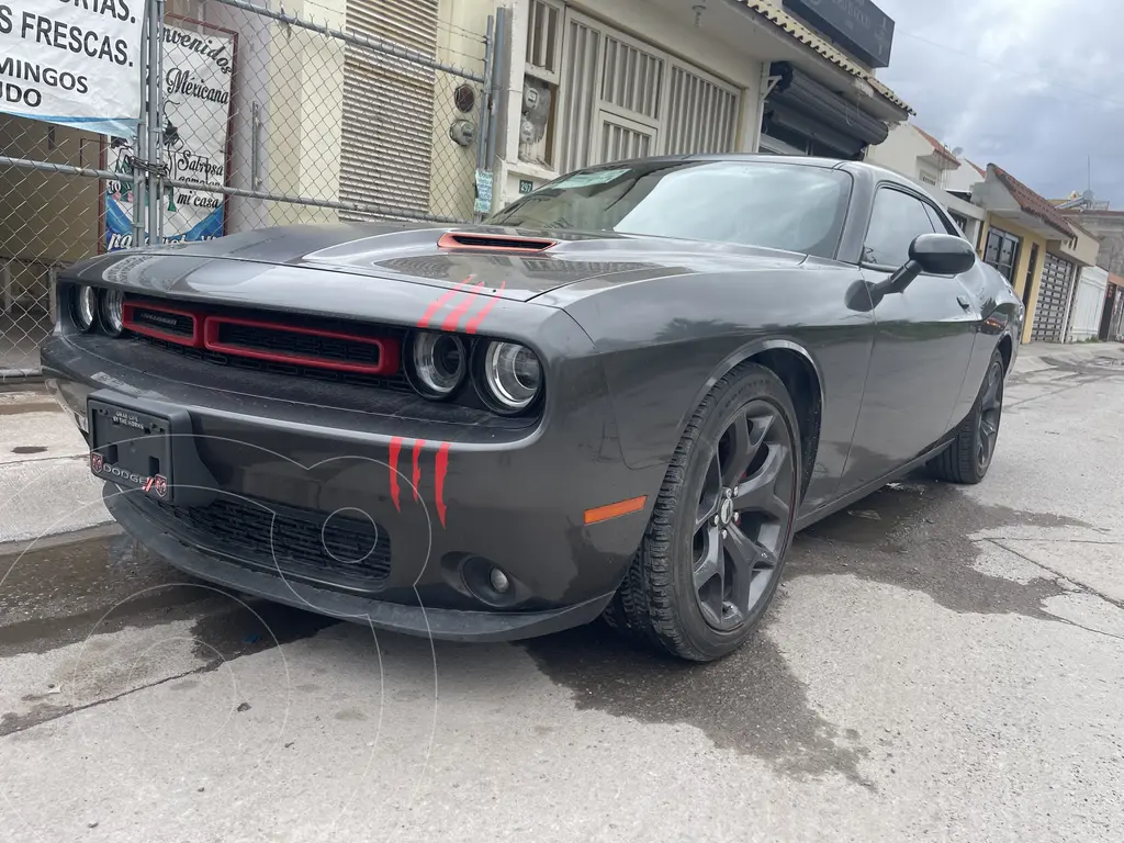 Dodge Challenger 3.6L Black Line ATX usado (2018) color Gris precio ...