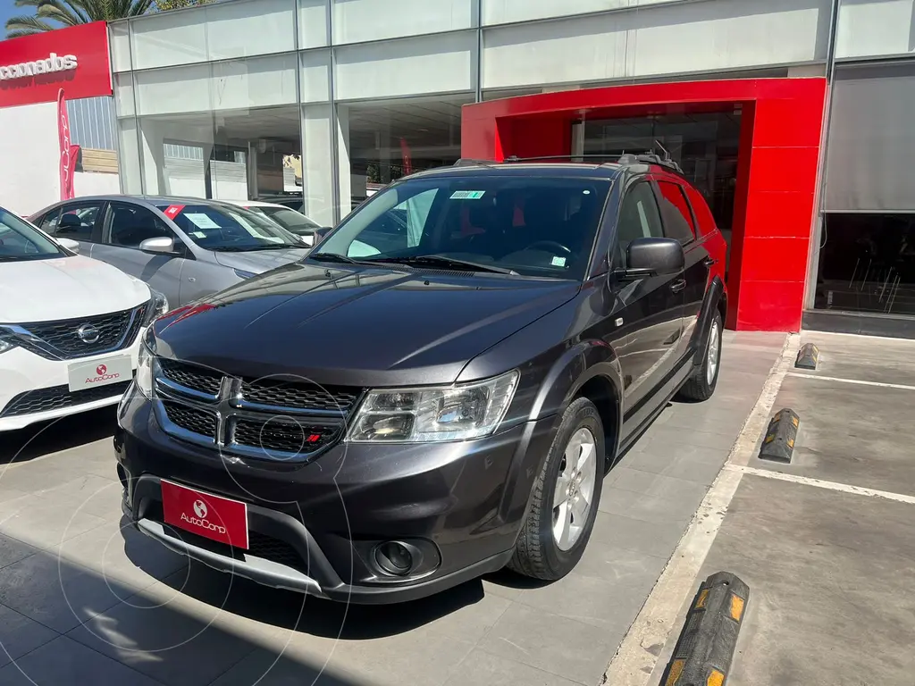 Dodge Journey 2.0L SE TD usado (2015) color Gris Grafito precio $13.980.000