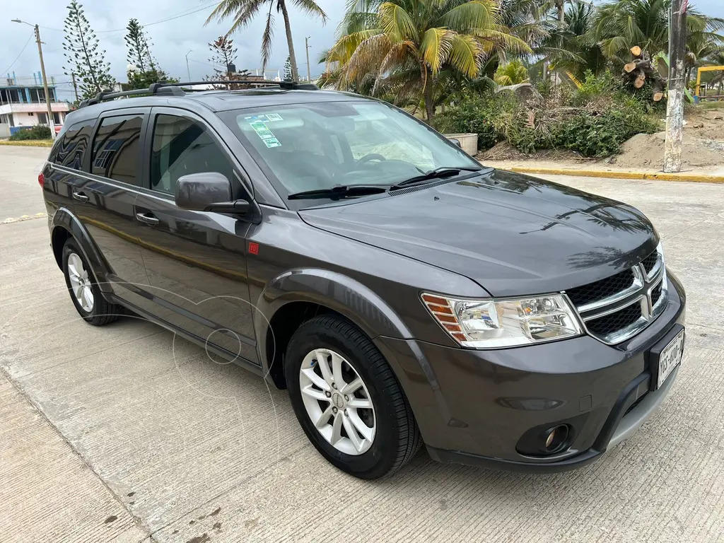 Dodge Journey SXT 2.4L 7 Pasajeros Lujo usado (2016) color Gris precio ...