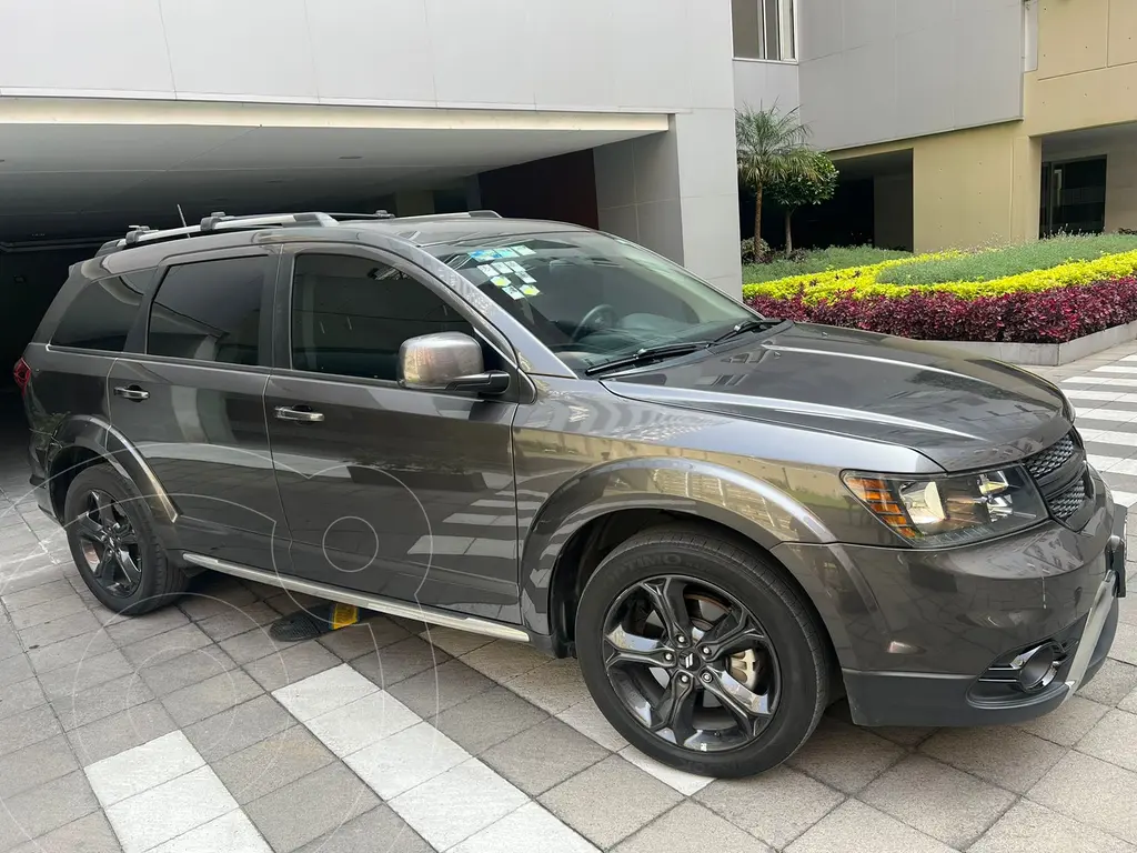 Dodge Journey SXT 2.4L 7 Pasajeros Sport Plus usado (2018) color ...