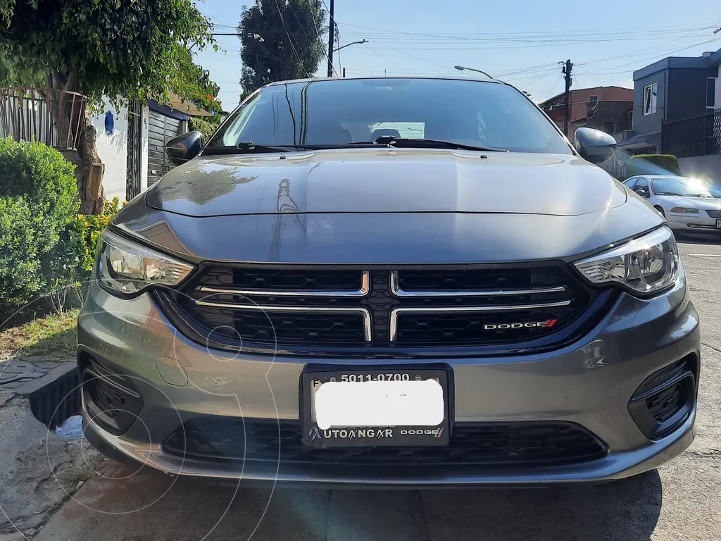 Dodge Neon SE usado (2017) color Gris precio $200,000