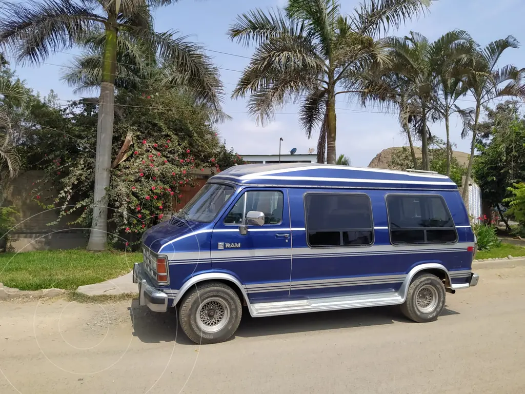 Dodge Ram 2500 6.7l Full usado (1989) color Azul precio u$s7,000