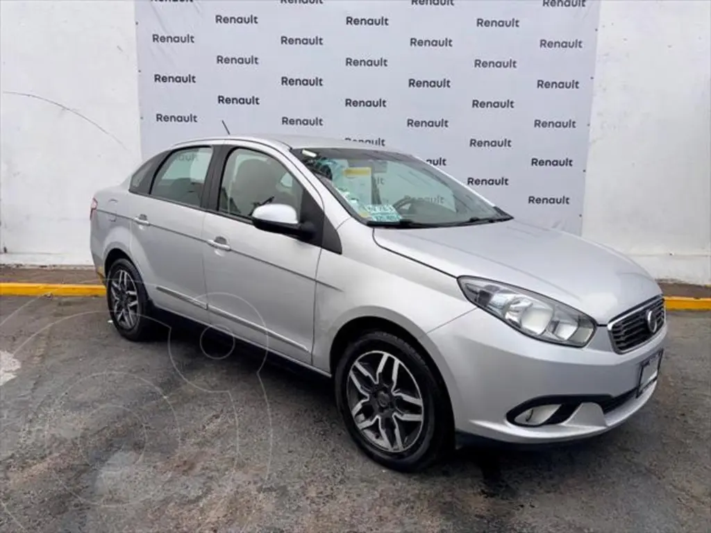 Dodge Vision 1.6L usado (2017) color plateado precio $158,000