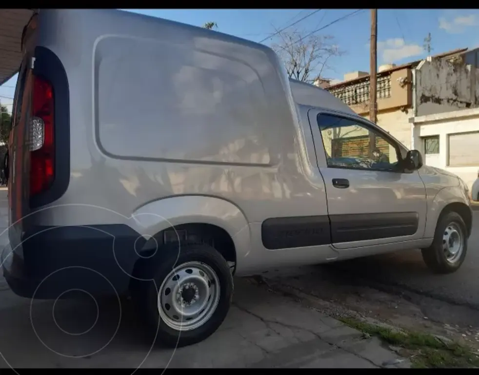 FIAT Fiorino Fire Pack Top usado (2020) color Plata Bari precio $2.500.000