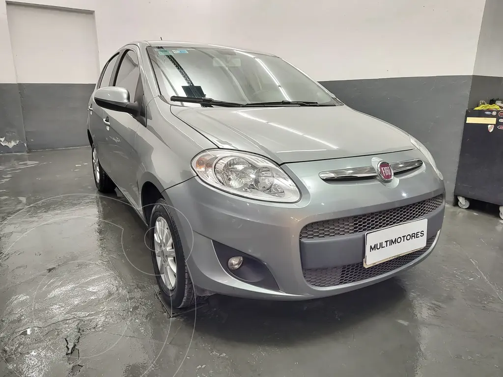 FIAT Palio 5P Attractive usado (2017) color Gris Cromo precio $3.400.000