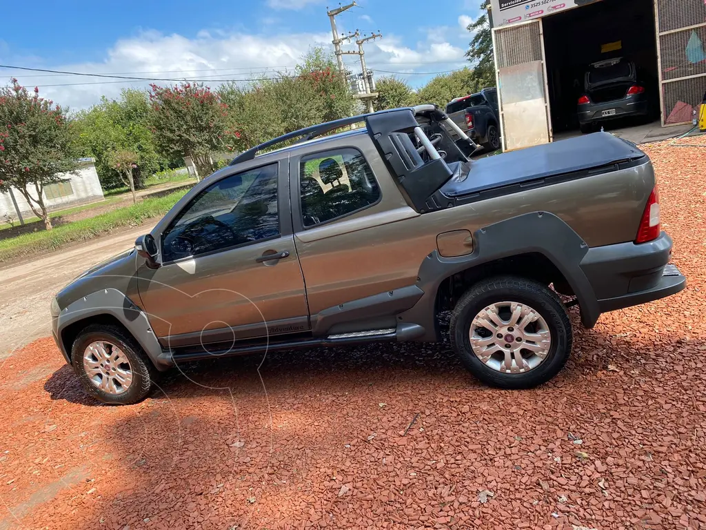 FIAT Strada Adventure 1.8 Cabina Extendida Locker Full usado (2011 ...