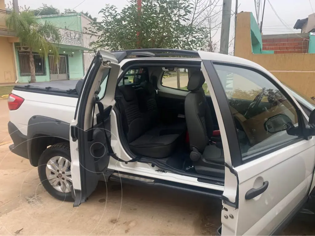 FIAT Strada Adventure 1.6 Cabina Doble 3 Puertas usado (2016) color ...
