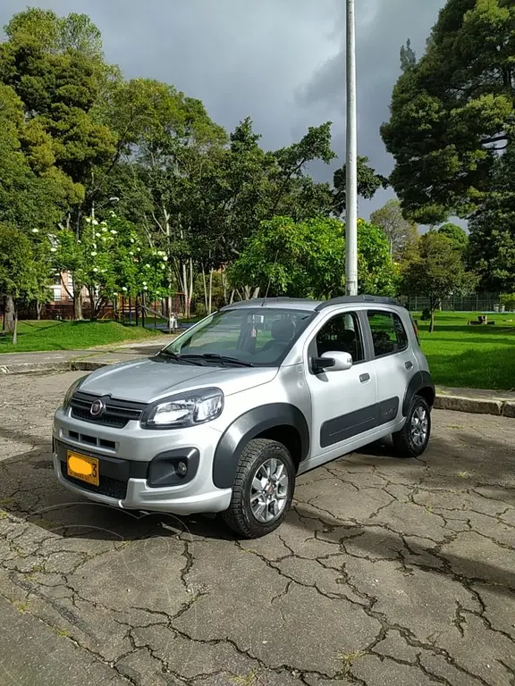 Fiat Uno 1.4L Way usado (2019) color Plata Bari precio $42.800.000