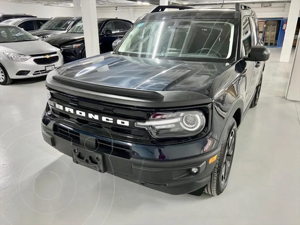 Ford Bronco Sport Badlands usado (2022) color Azul Marino precio $684,900