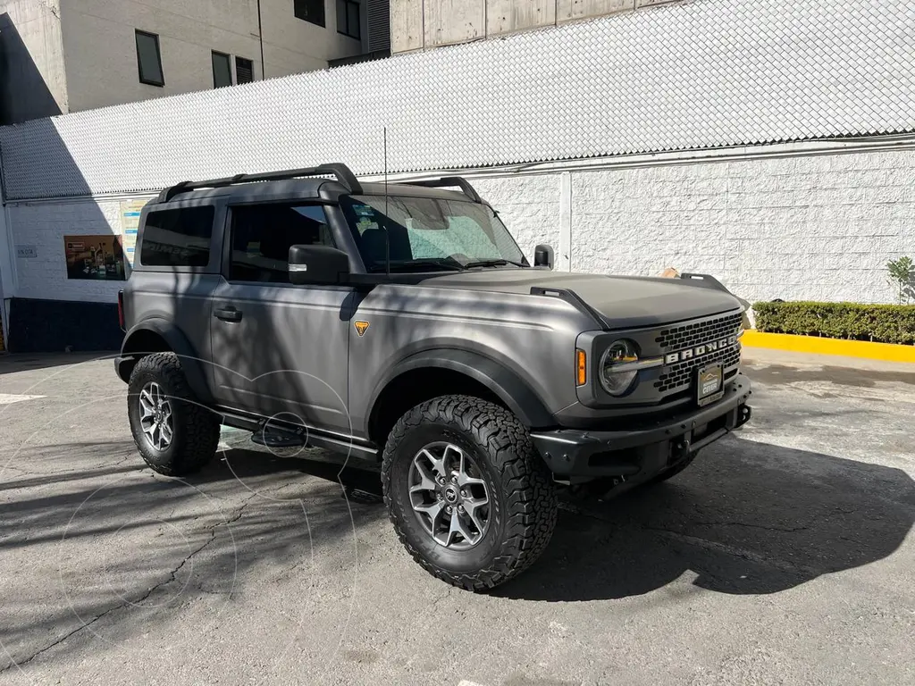 Ford Bronco Badlands 2 Puertas usado (2022) color Gris precio $1,079,000