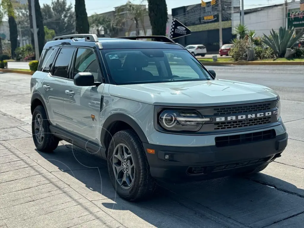 Ford Bronco Badlands 4 Puertas usado (2021) color Gris precio $640,000