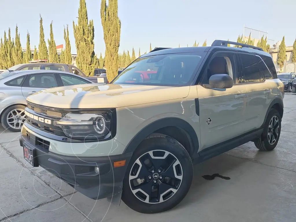 Ford Bronco Outer Banks 4 Puertas usado (2023) color Gris precio $754,000