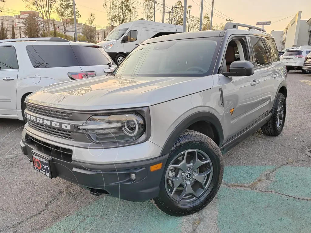 Ford Bronco Badlands 4 Puertas usado (2022) color plateado precio $710,000