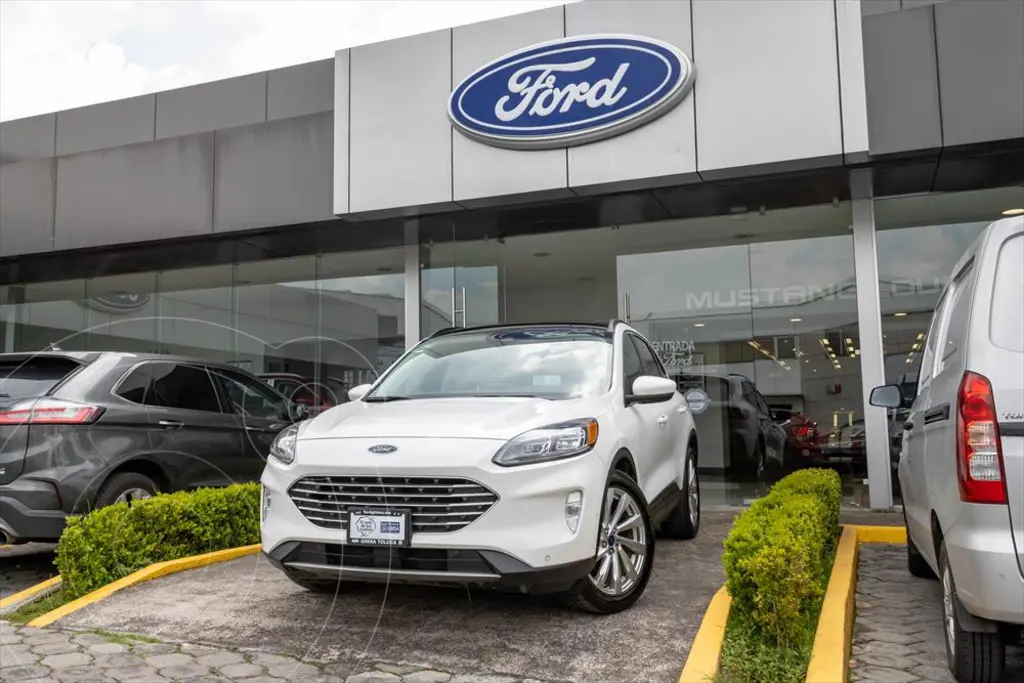 Ford Escape Hibrida TITANIUM HEV usado (2022) color Blanco precio $642,000