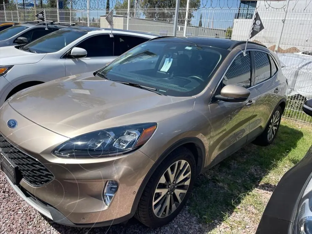 Ford Escape Titanium EcoBoost usado (2020) color Cafe precio $470,000