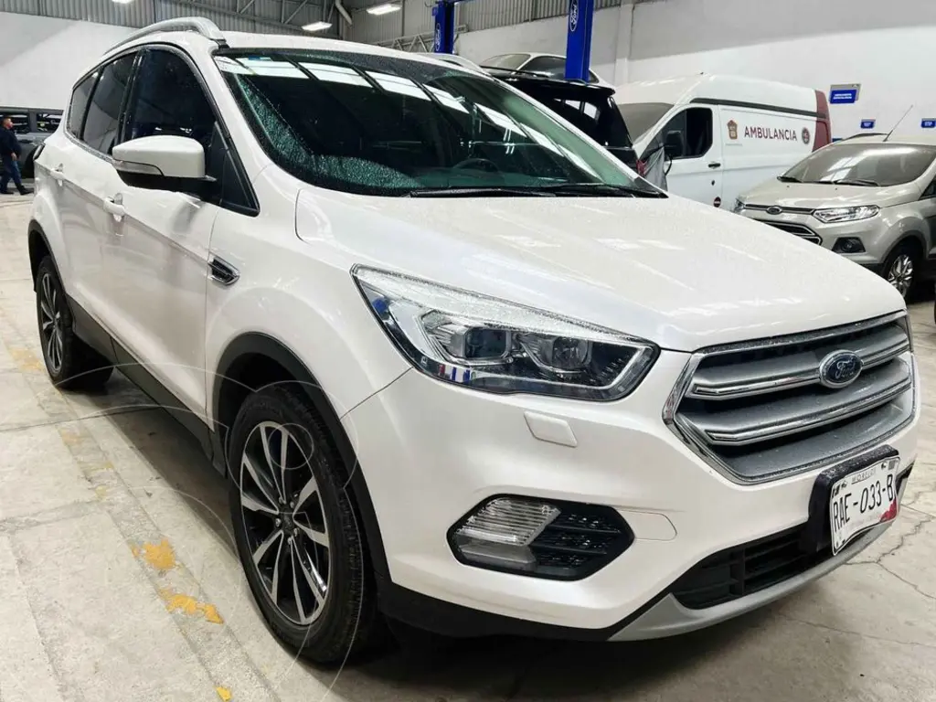 Ford Escape Titanium EcoBoost usado (2019) color Blanco precio $415,000