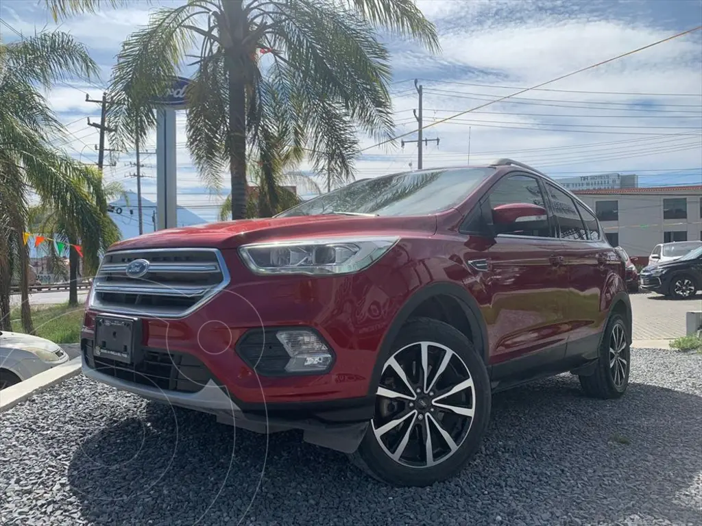 Ford Escape Titanium EcoBoost usado (2019) color Rojo precio $360,000