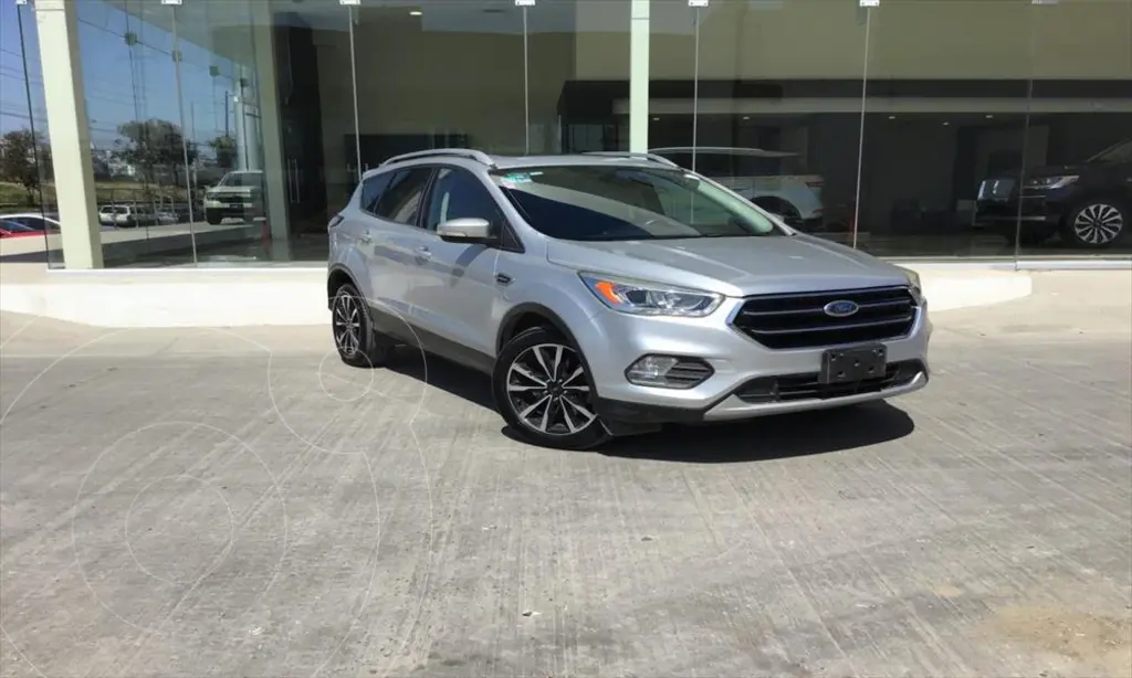 Ford Escape Titanium usado (2017) color Plata precio $280,000