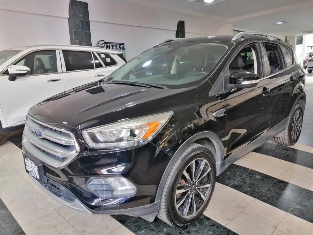 Ford Escape Titanium EcoBoost usado (2017) color Negro precio $295,000