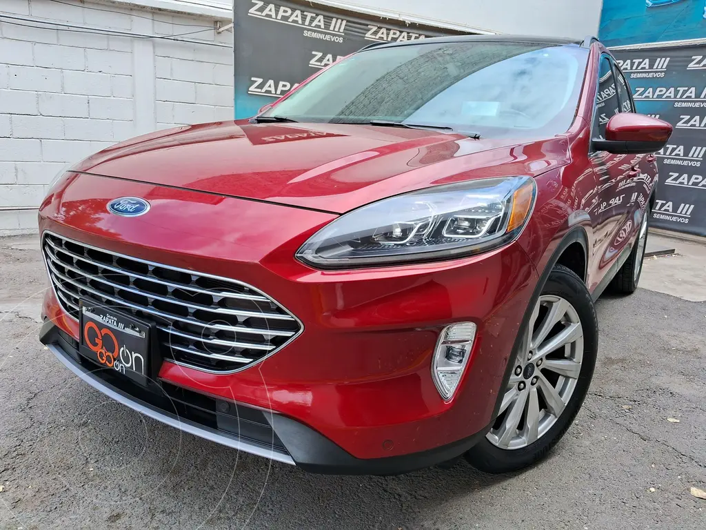 Ford Escape Titanium EcoBoost usado (2021) color Rojo precio $588,000