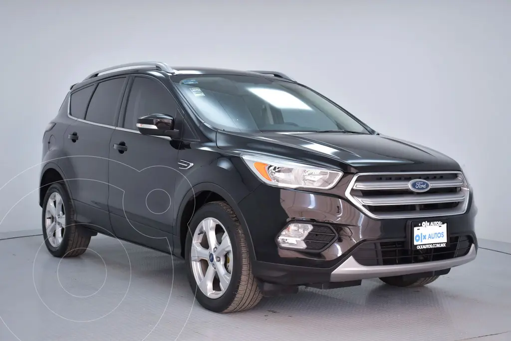 Ford Escape Trend Advance usado (2017) color Negro precio $323,000