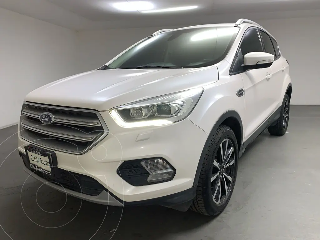 Ford Escape Titanium EcoBoost usado (2019) color Negro precio $367,000