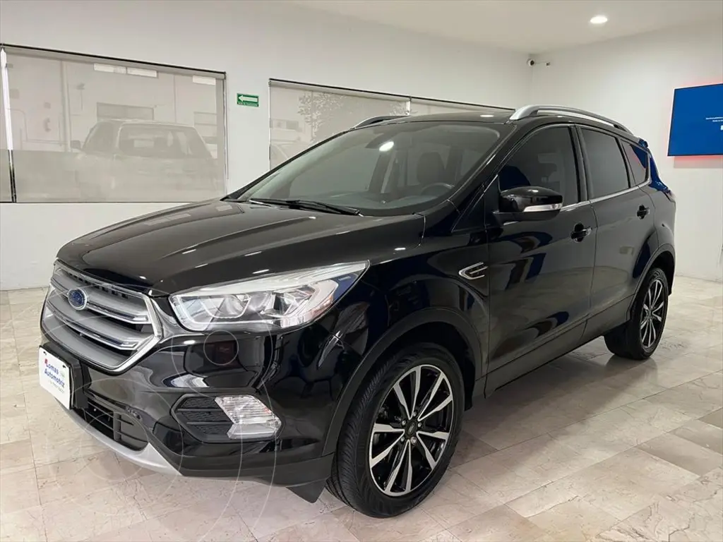 Ford Escape Titanium EcoBoost usado (2018) color Negro precio $399,000