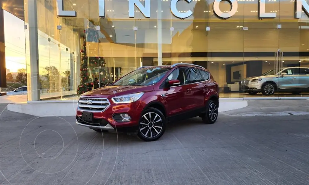 Ford Escape Titanium EcoBoost usado (2018) color Rojo precio $380,000