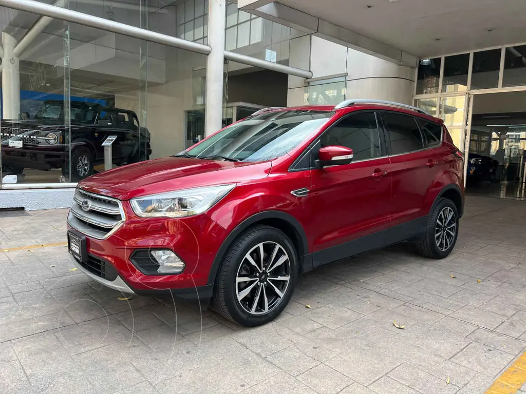 Ford Escape Titanium EcoBoost usado (2019) color Rojo precio $457,000