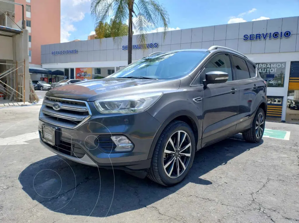 Ford Escape Titanium EcoBoost usado (2018) color Gris precio $407,000