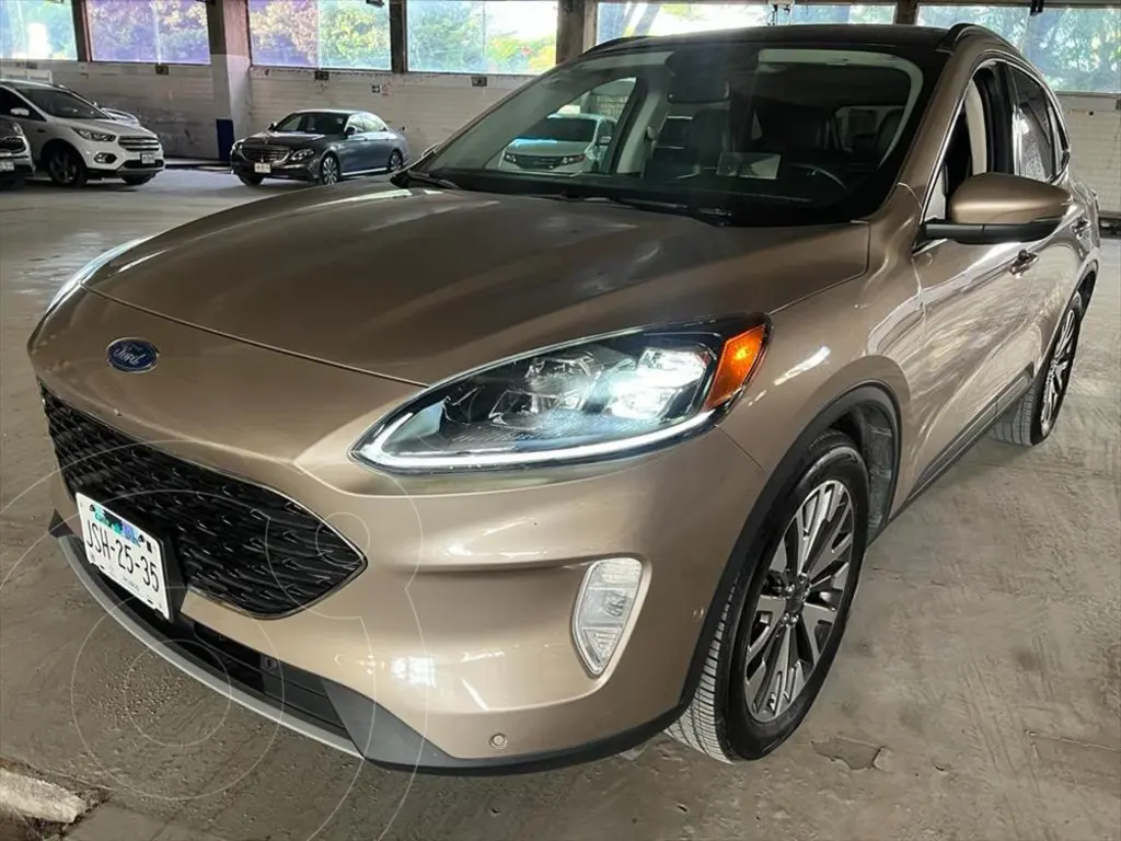 Ford Escape Titanium EcoBoost usado (2020) color Champagne precio $550,000