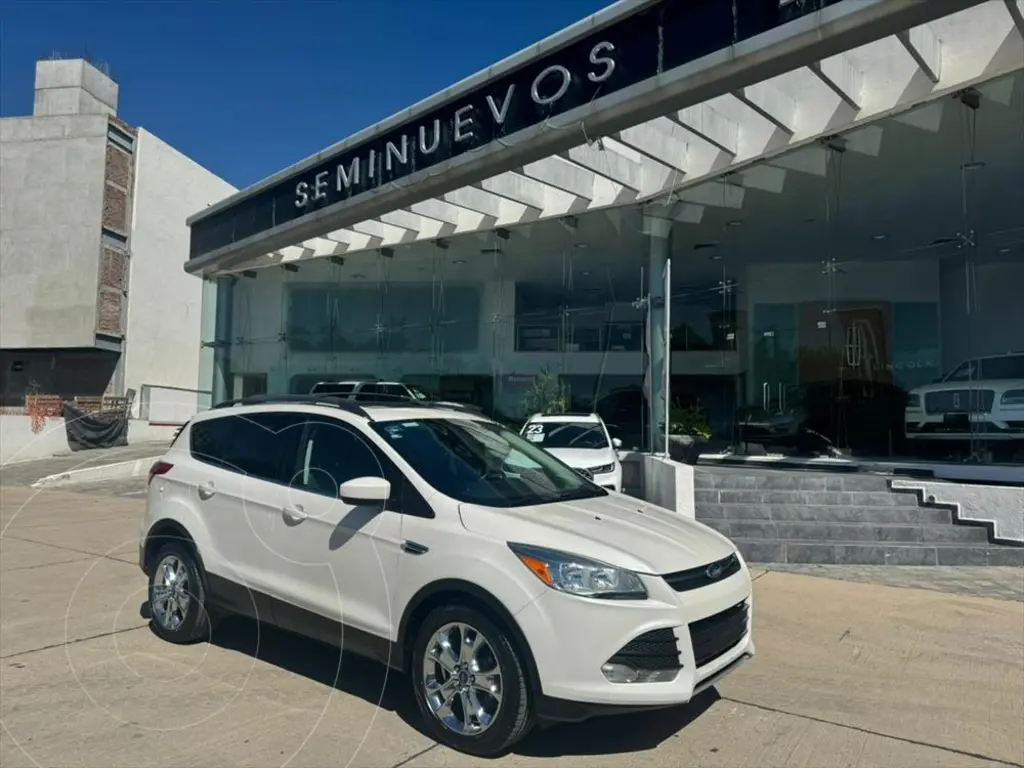 Ford Escape SE Plus usado (2014) color Blanco precio $235,000