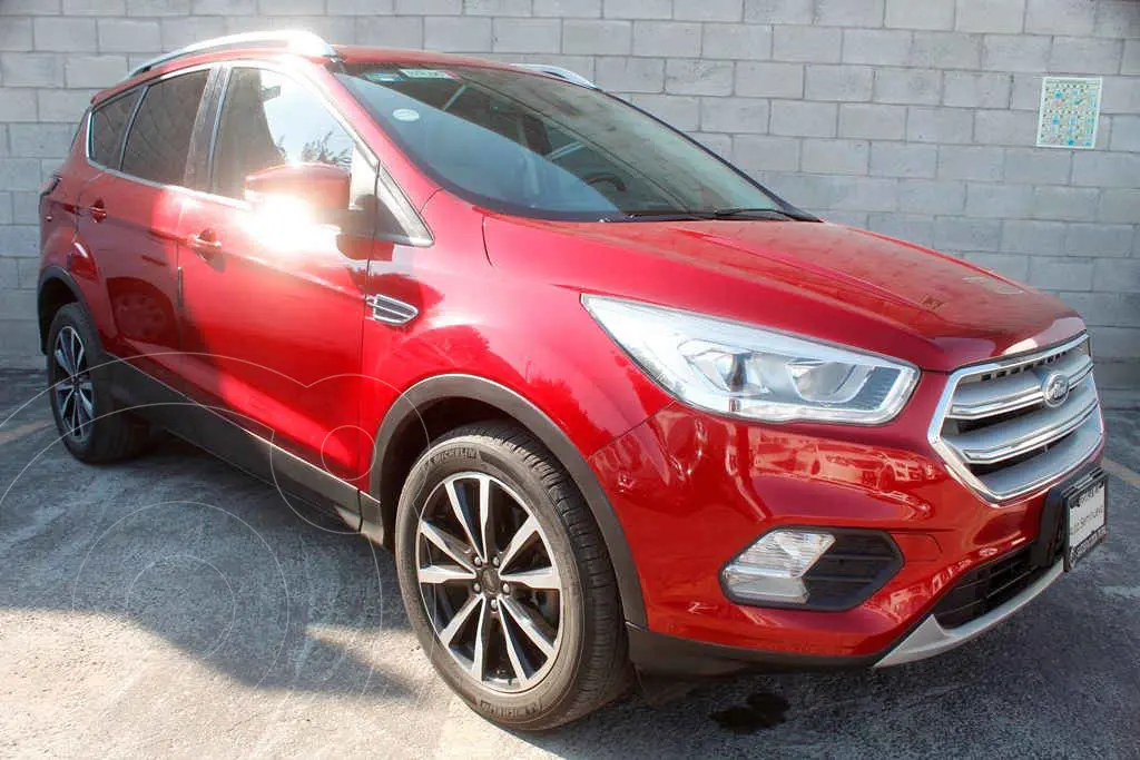 Ford Escape Titanium EcoBoost usado (2018) color Rojo precio $399,000