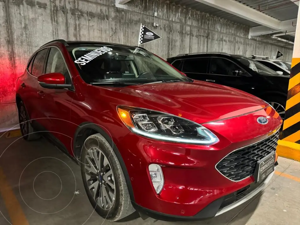 Ford Escape Titanium EcoBoost usado (2020) color Rojo precio $500,000