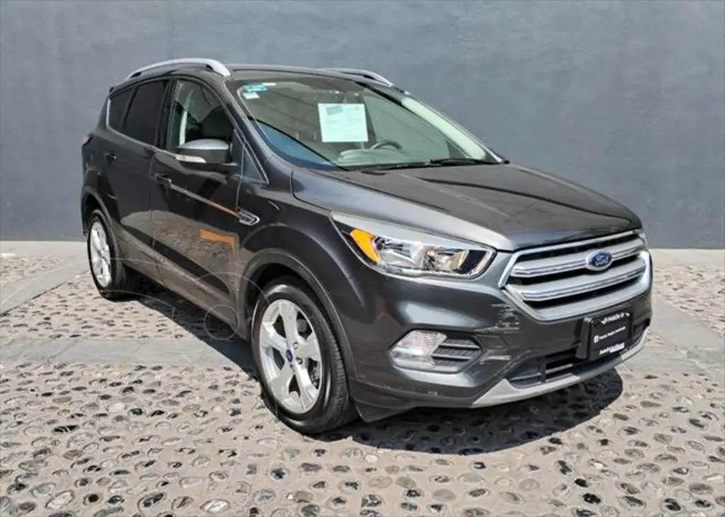 Ford Escape Trend Advance usado (2017) color Gris precio $240,000