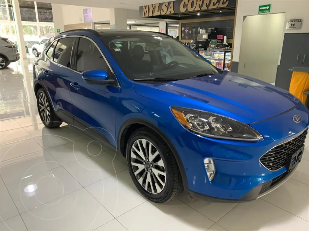 Ford Escape Titanium EcoBoost usado (2020) color Azul Electrico precio ...