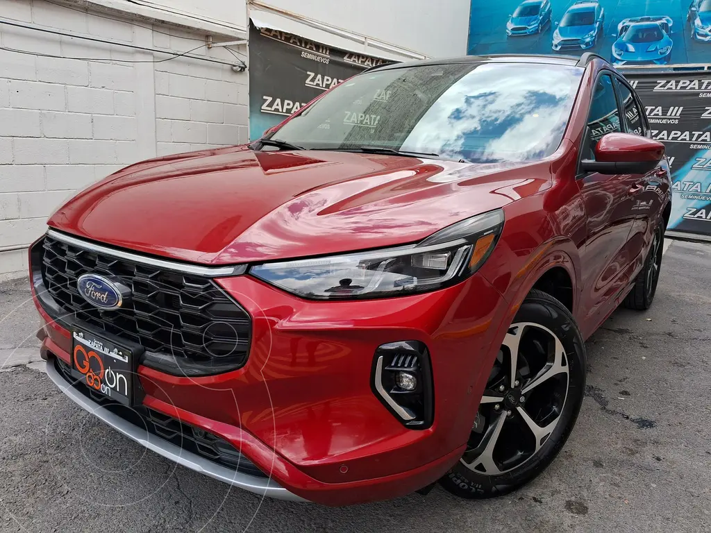 Ford Escape Titanium EcoBoost usado (2023) color Rojo precio $805,000