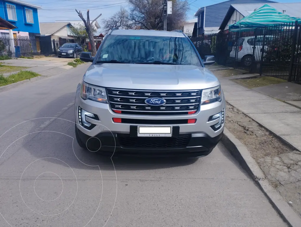Ford Explorer 2.3L Ecoboost 4x2 usado (2016) color Gris Plata precio $16.890.000