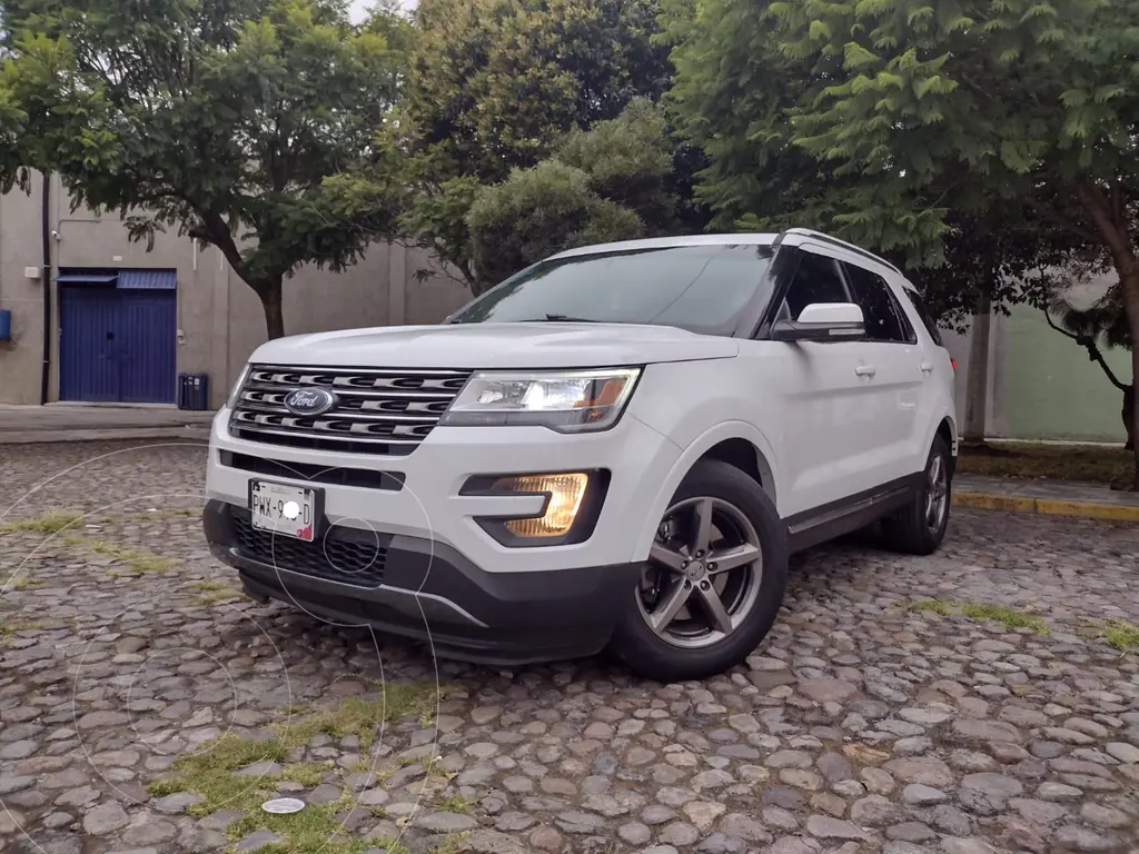 Ford Explorer XLT Tela usado (2016) color Blanco Oxford precio $385,000