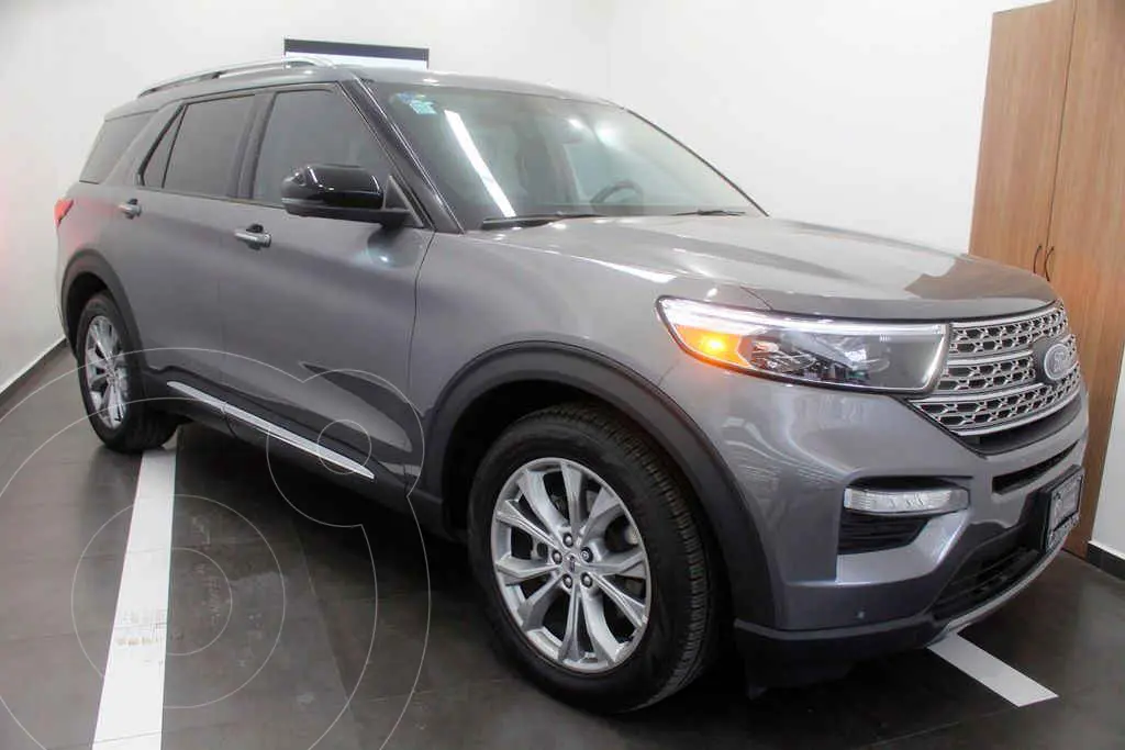 Ford Explorer Limited 4x2 4.6L V8 usado (2021) color Gris precio $969,000