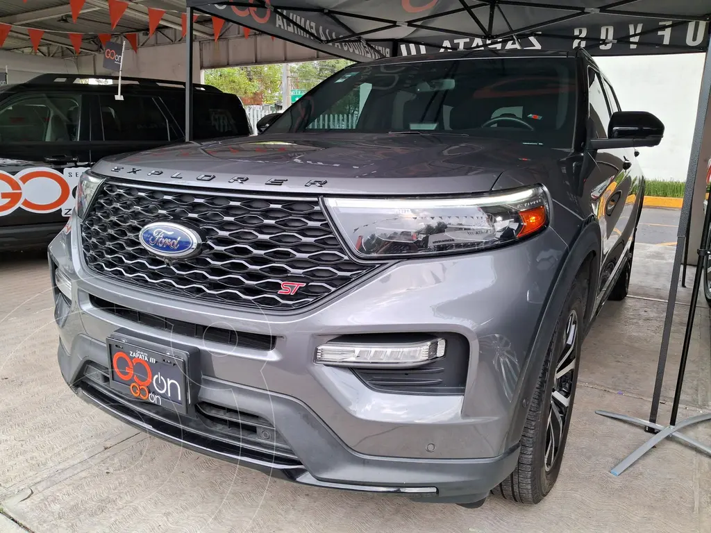 Ford Explorer XLT usado (2023) color Gris precio $940,000