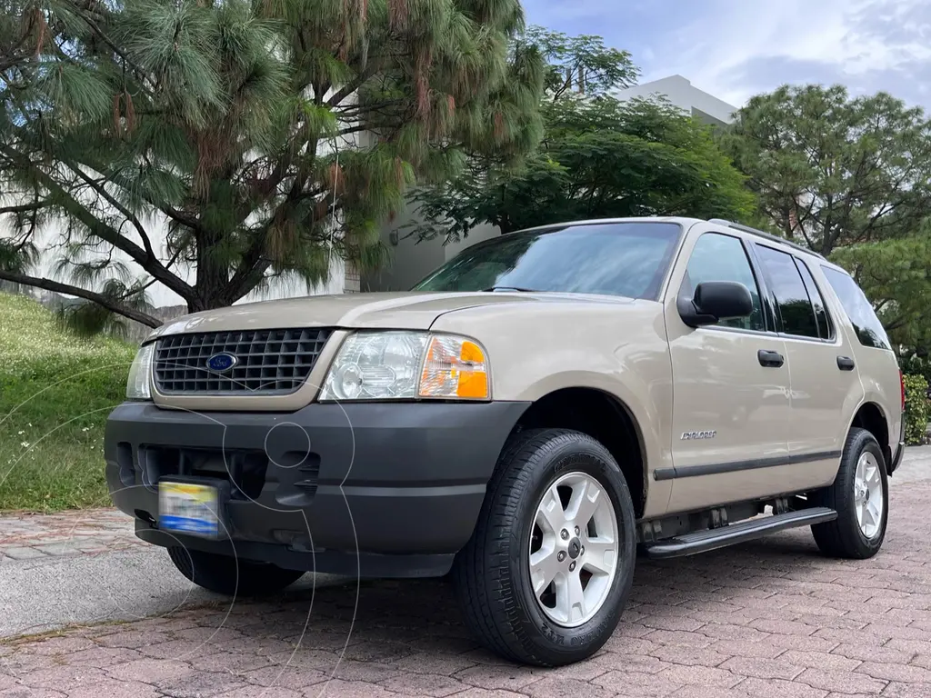 Ford Explorer XLS 4x2 4.0L usado (2004) color Beige Dakar precio $110,000
