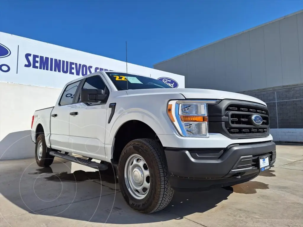 Ford F-150 XL DOBLE CABINA V6 4X4 usado (2022) color Blanco precio $895,000