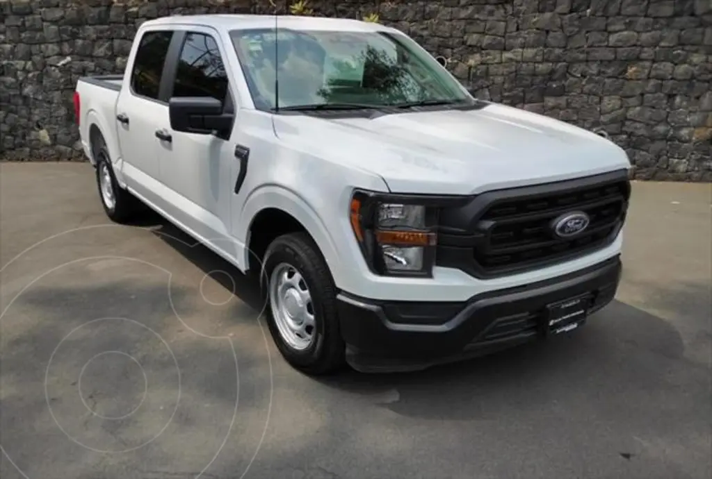 Ford F-150 Doble Cabina 4x2 V6 HEV usado (2023) color Blanco precio $880,000