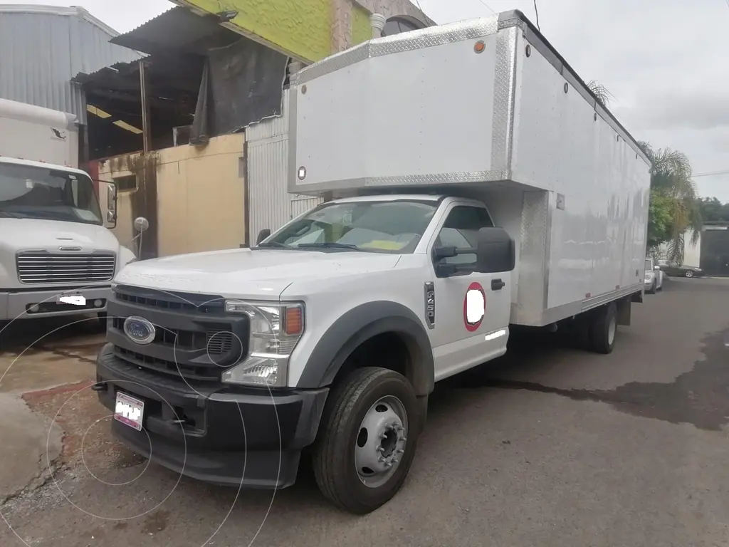 Ford F-450 XL usado (2021) color Blanco precio $960,000