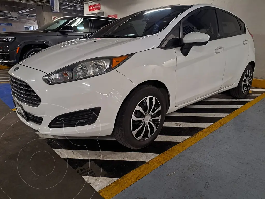 Ford Fiesta Hatchback S usado (2016) color Blanco Oxford precio $139,000