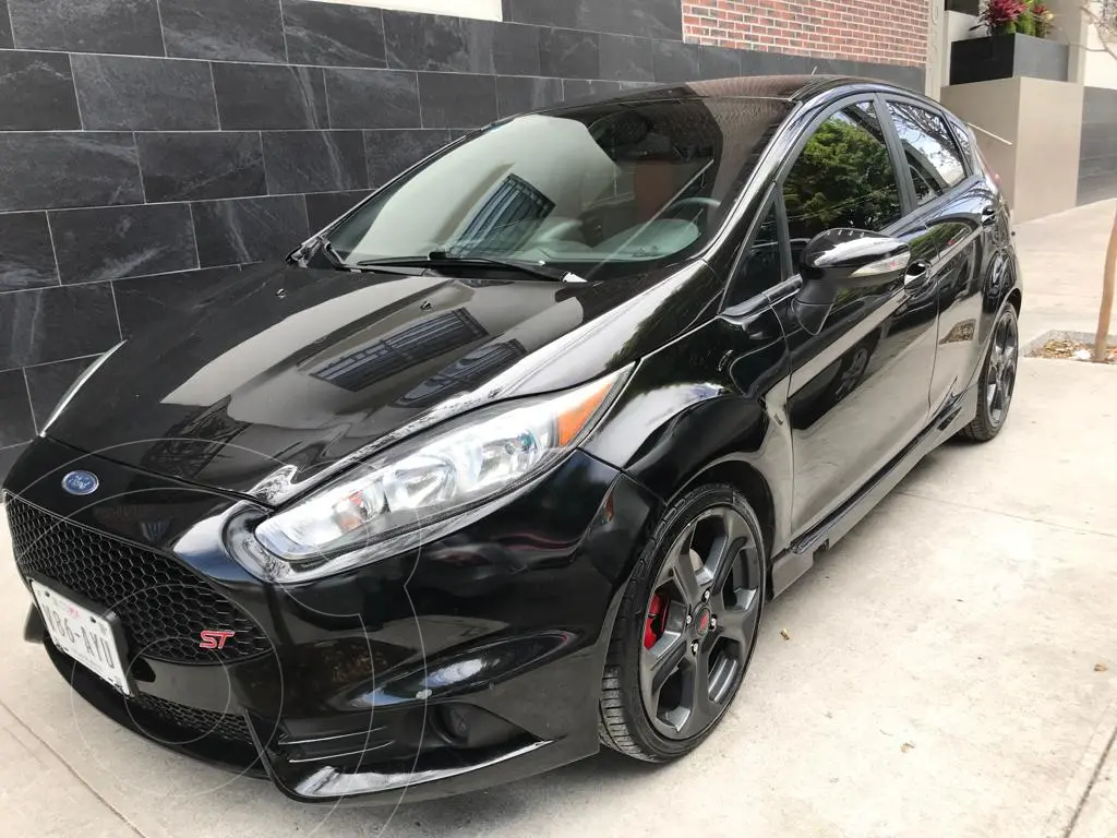 Ford Fiesta Hatchback ST usado (2016) color Negro precio $225,000