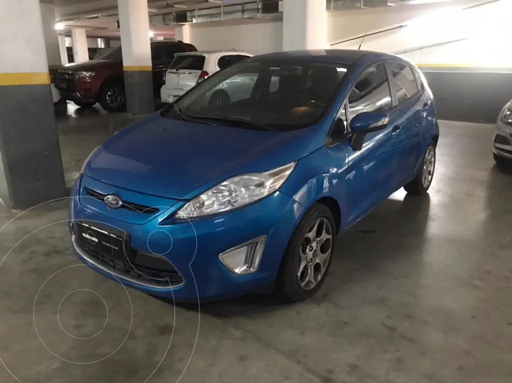 Ford Fiesta Kinetic Titanium usado (2013) color Azul precio $3.450.000