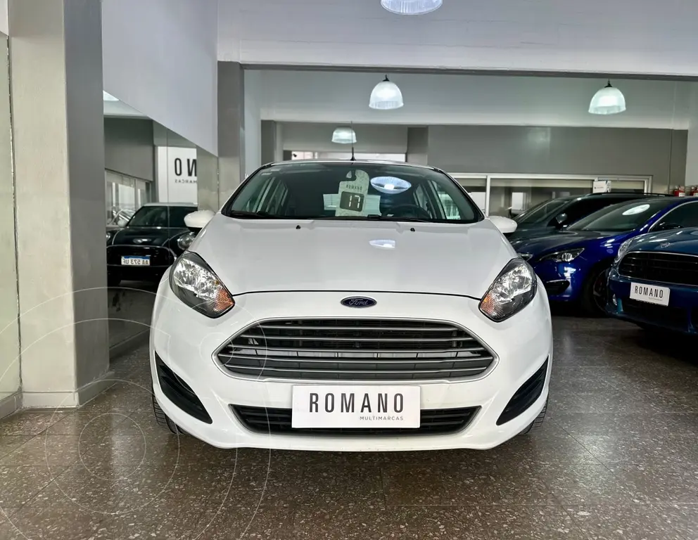 Ford Fiesta Kinetic S usado (2017) color Blanco Oxford precio $4.900.000