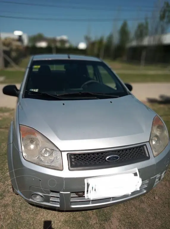 Ford Fiesta Max Ambiente usado (2007) color Gris precio $6.500.000